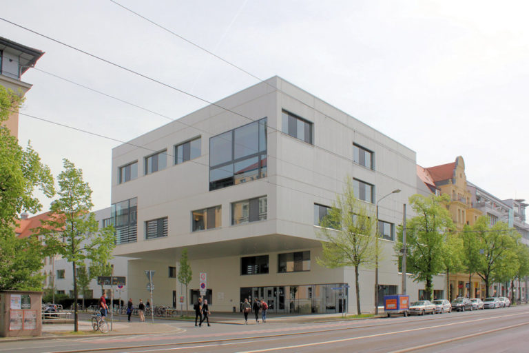 Bibliothek der Hochschule für Technik, Wirtschaft und Kultur Connewitz ...