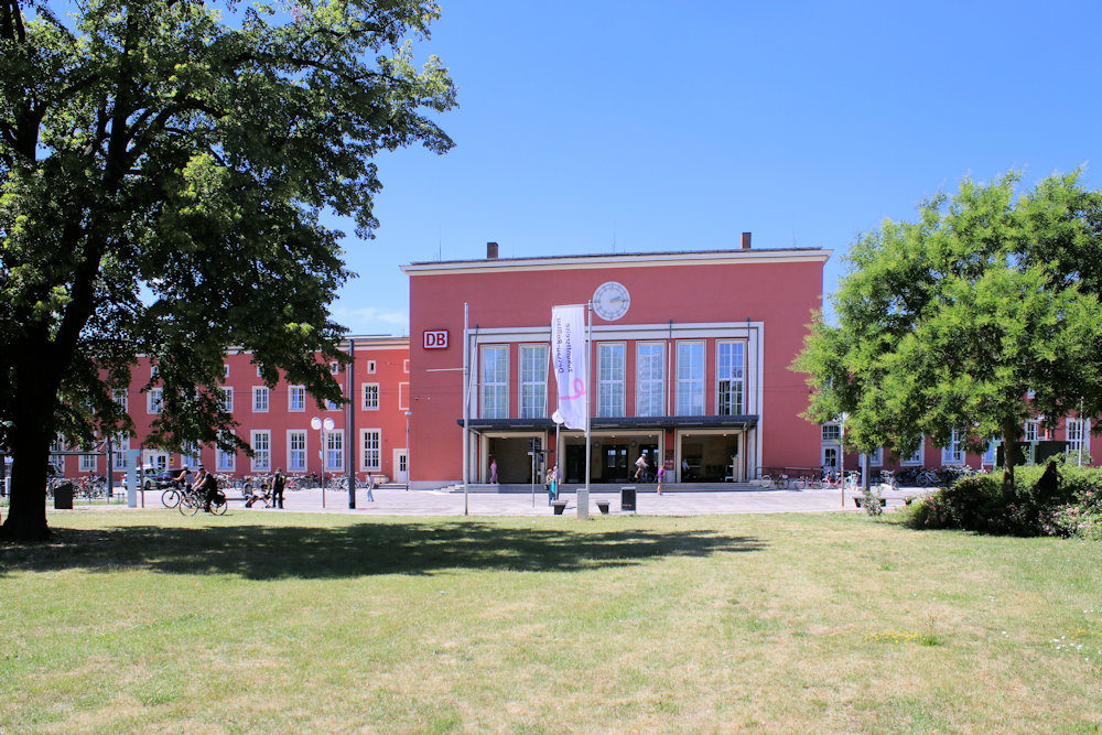 Hauptbahnhof Dessau (Stadt Dessau-Roßlau) › Artikel & Berichte