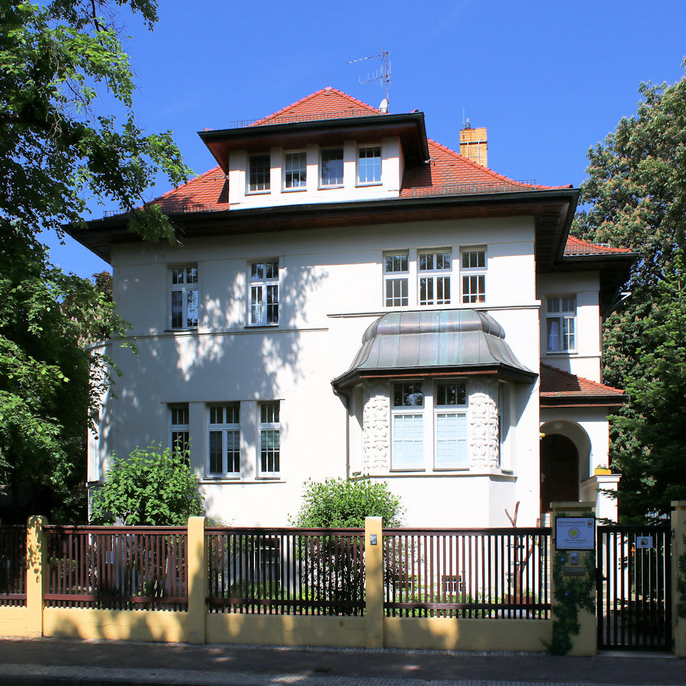 Villa Lößniger Straße 11 Markkleeberg (Kinderheim Völkerfreundschaft ...