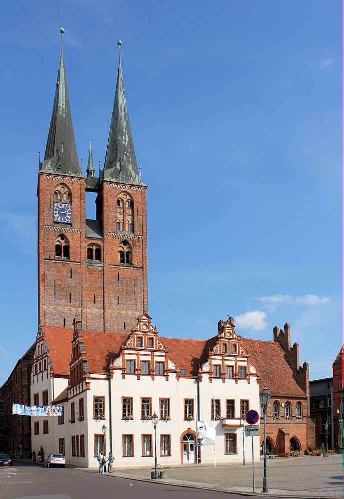 Rathaus Stendal (bei Magdeburg) › Artikel, Artikel & Berichte