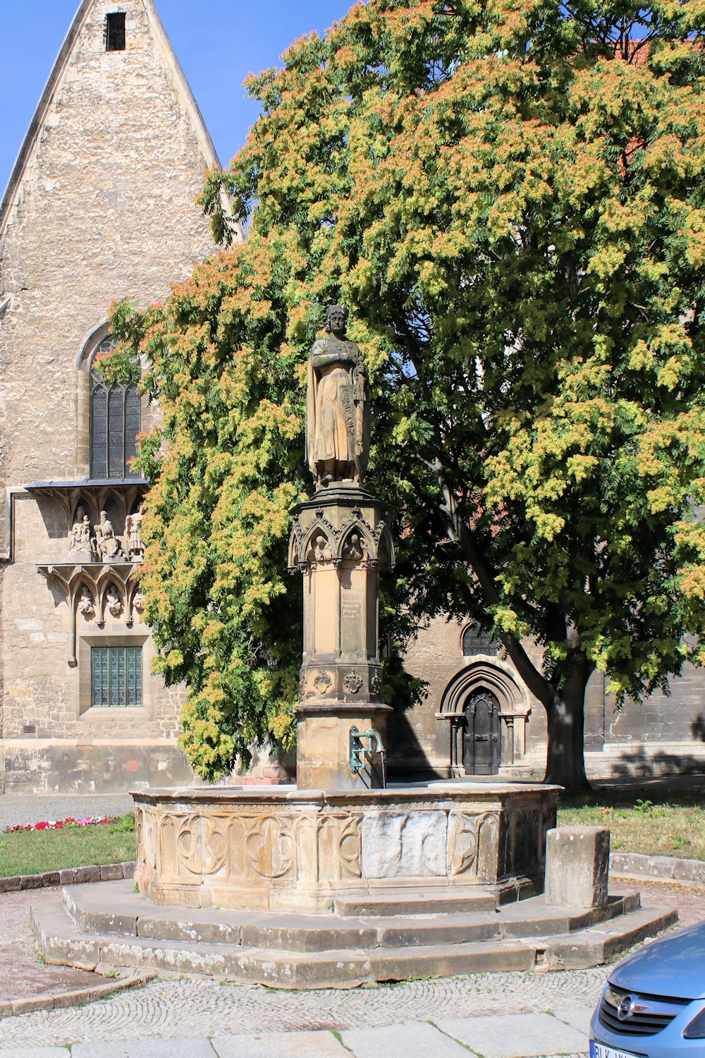 Ekkehard-Brunnen in Naumburg (Saale) (bei Halle (Saale)) › Brunnen ...