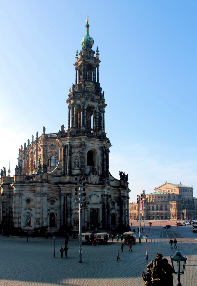 Kath. Hofkirche Dresden (Kathedrale und Pfarrkirche Santissimae ...