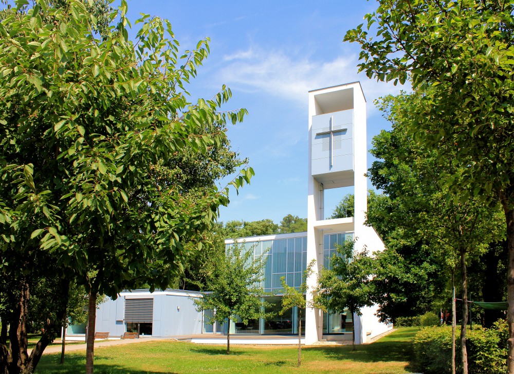 Ev. Erlöserkirche Reudnitz-Thonberg (Stadt Leipzig) › Kirchen, Sachsen ...
